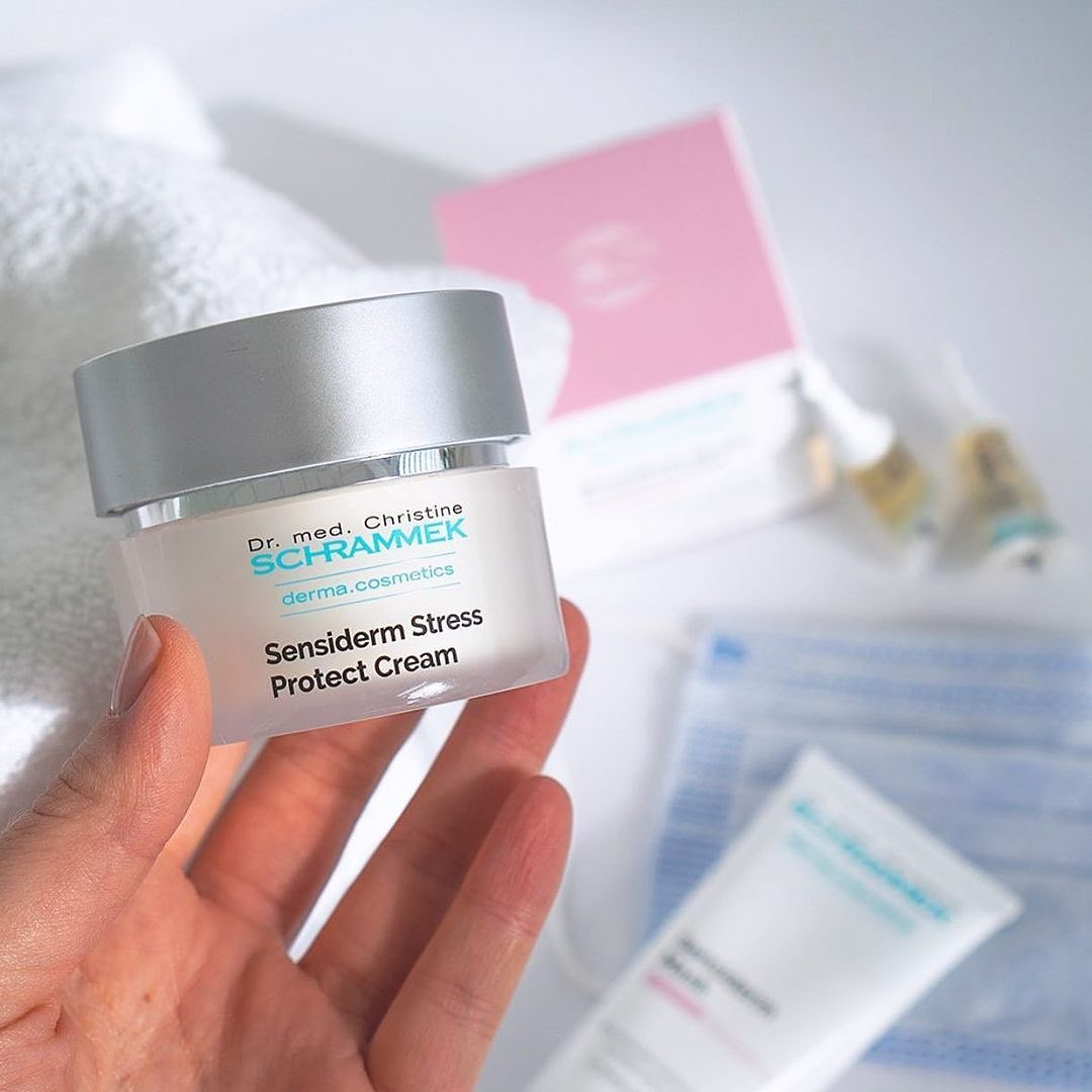 Vinteren er vakker, men den kan fort gjøre huden tørr, rød og irritert️ ...