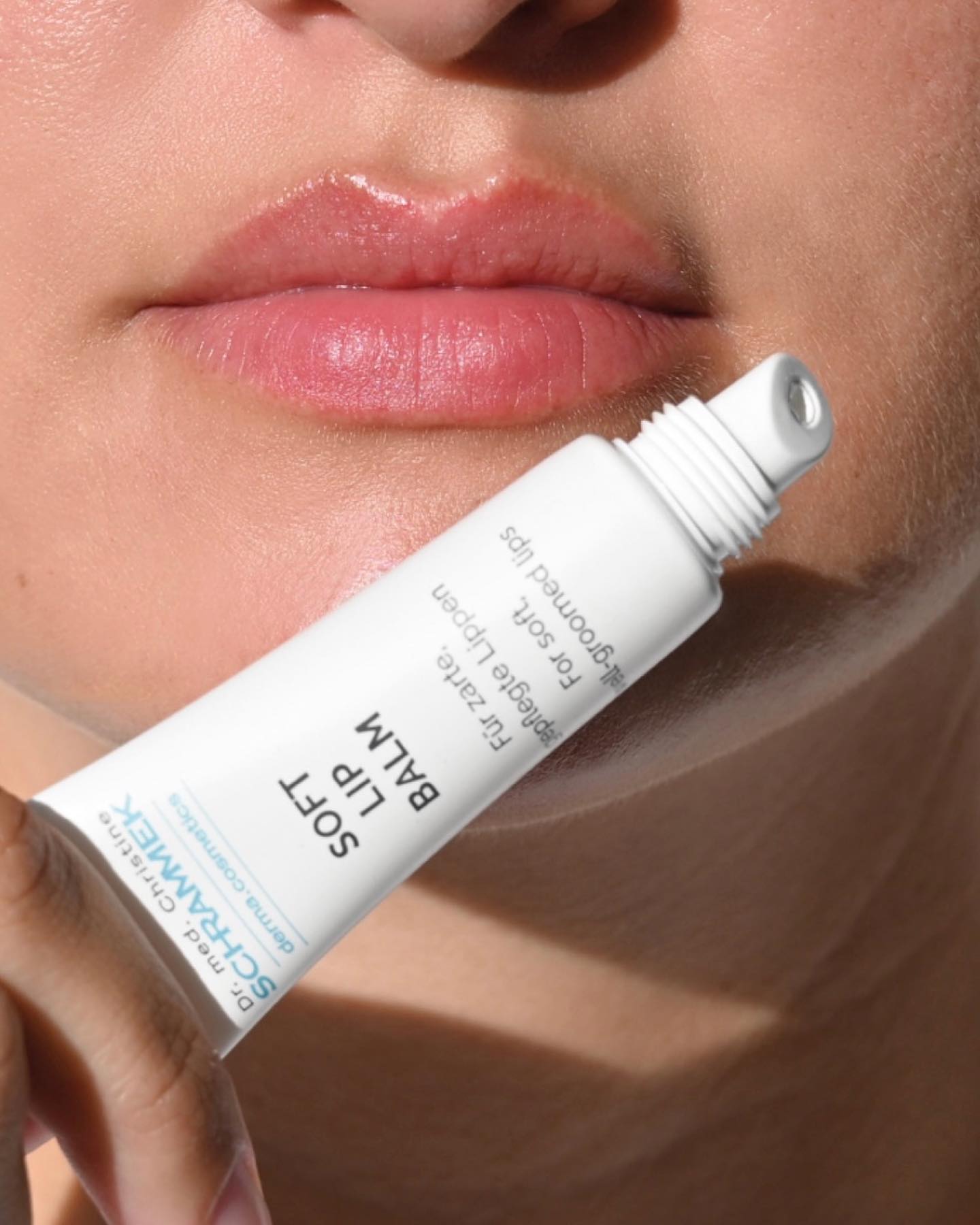 Nyheten SOFT LIP BALM gir hudpleie til leppene av høy kvalitet med ...